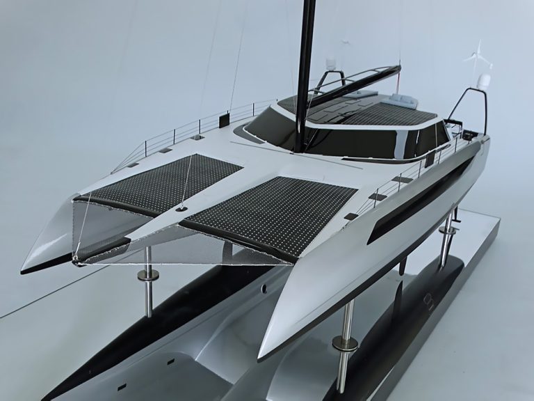 Daedalus 80 catamaran custom model - Seacraftclassics
