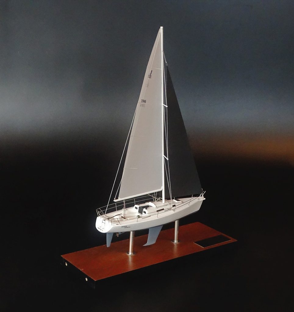 J105 custom desk model - Seacraftclassics