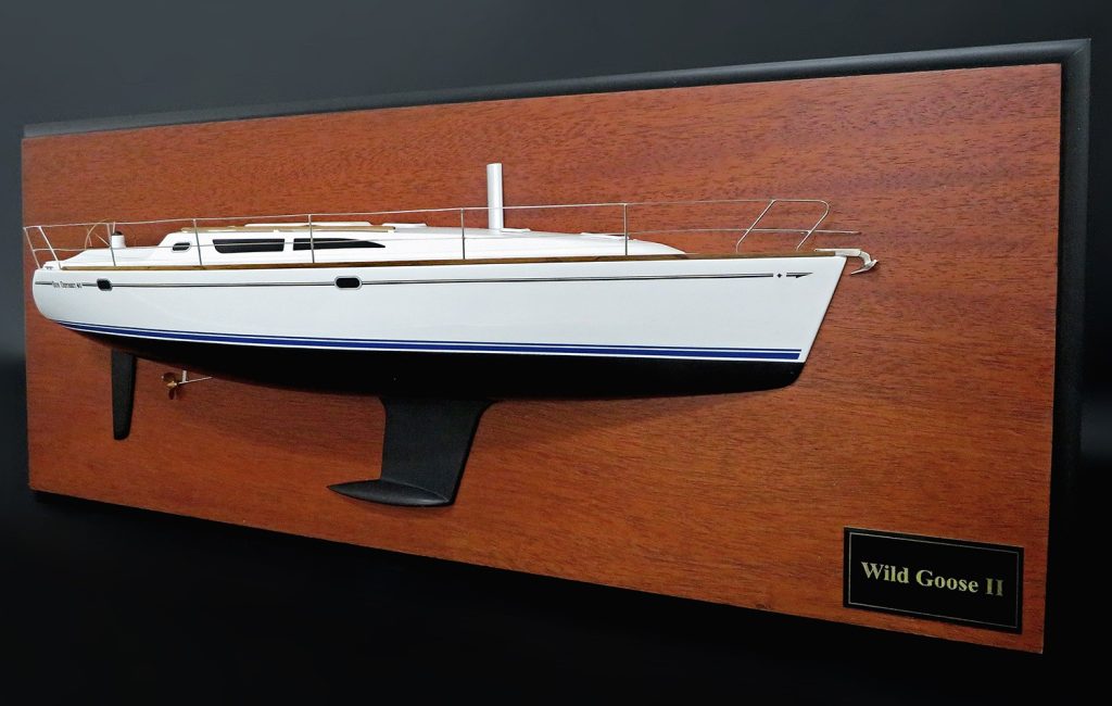 Jeanneau Sun Odyssey 40 half model with deck details - Seacraftclassics