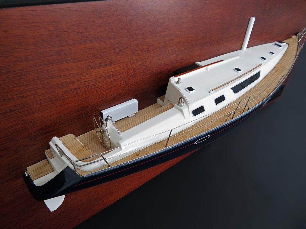 Jeanneau 45.2 custom half model with deck details - Seacraftclassics