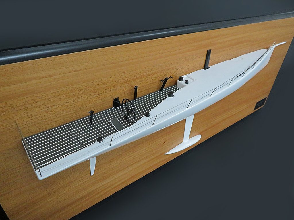 Maxi 72 deck detailed half model - Seacraftclassics