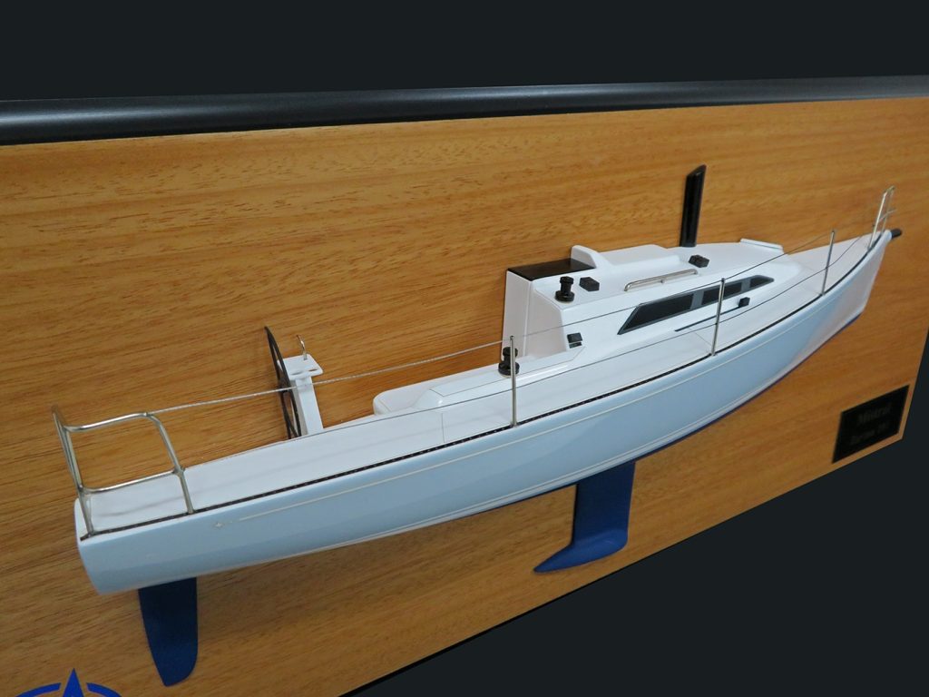 Tartan 101 half model with deck details - Seacraftclassics