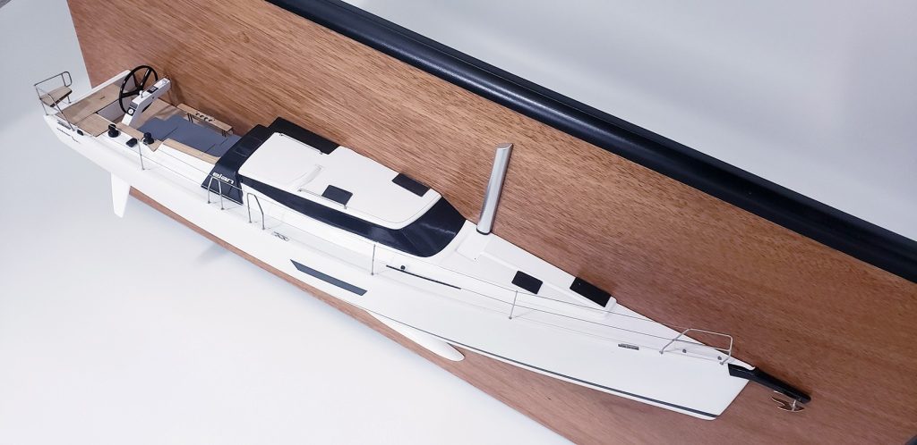 Elan GT5 custom half model - Seacraftclassics