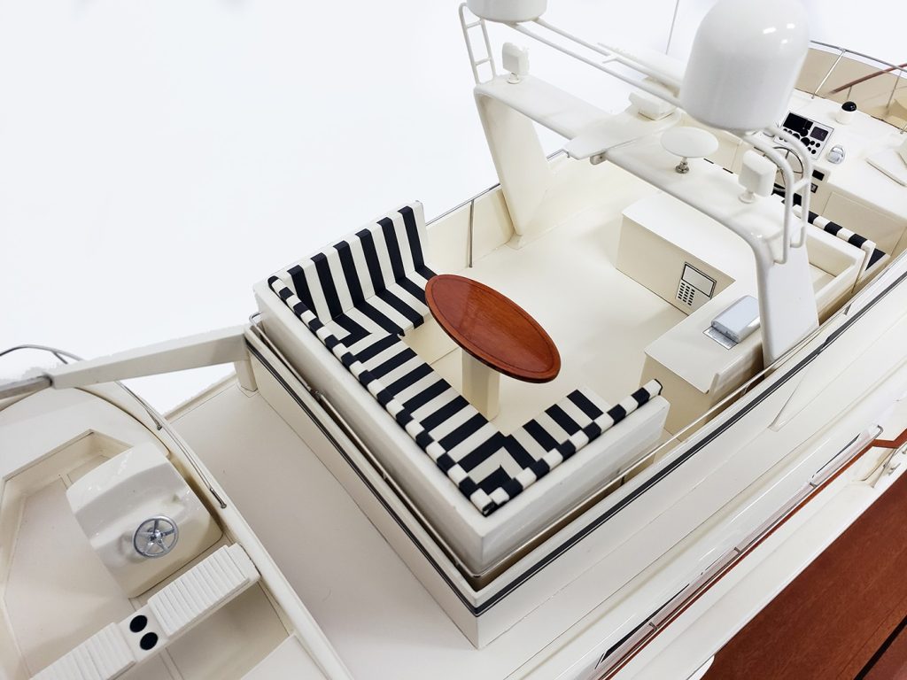 Hatteras 58 MY custom model - Seacraftclassics