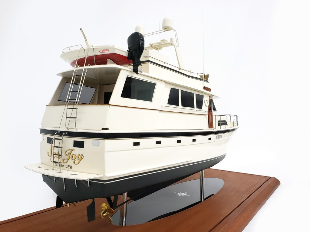 Hatteras 58 MY custom model - Seacraftclassics