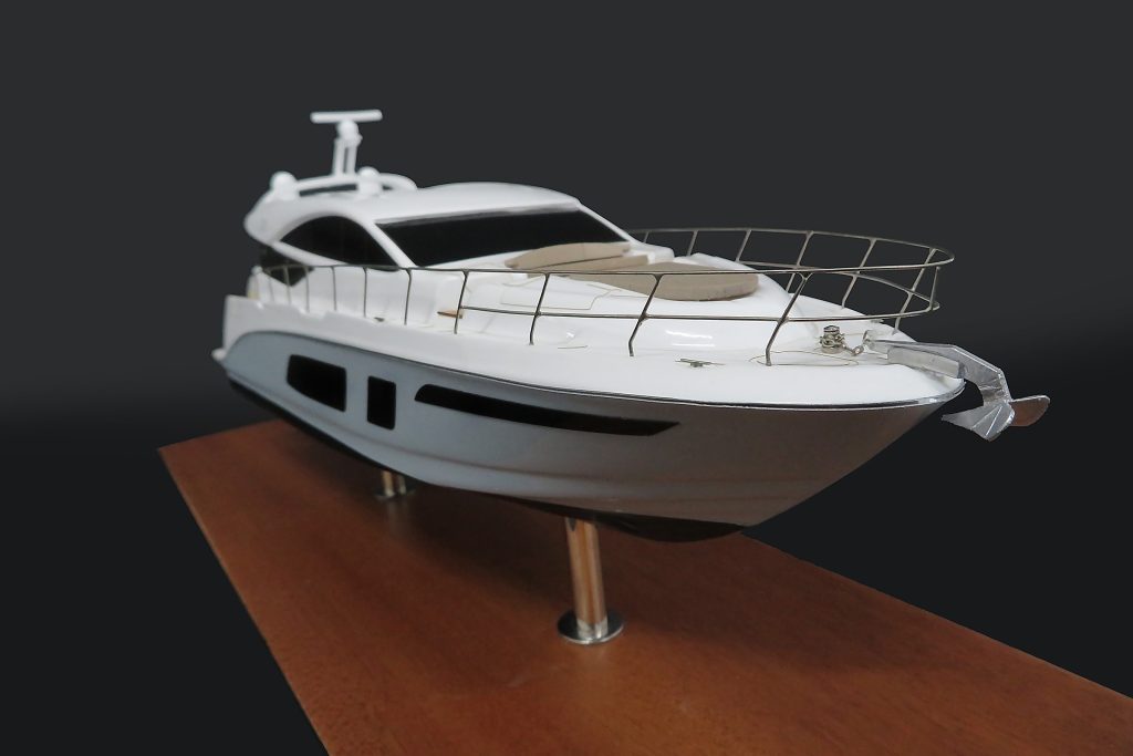 Sea Ray L650 Express desk model - Seacraftclassics