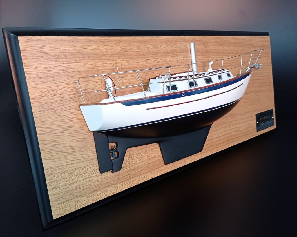 Pacific Seacraft 31 custom half model with deck details - Seacraftclassics